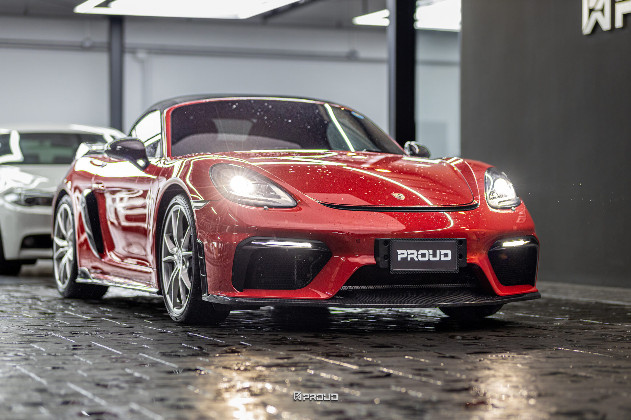 ชุดแต่งแปลงโฉม Porsche 718 Boxster เป็น GT4 • Proud Auto Parts