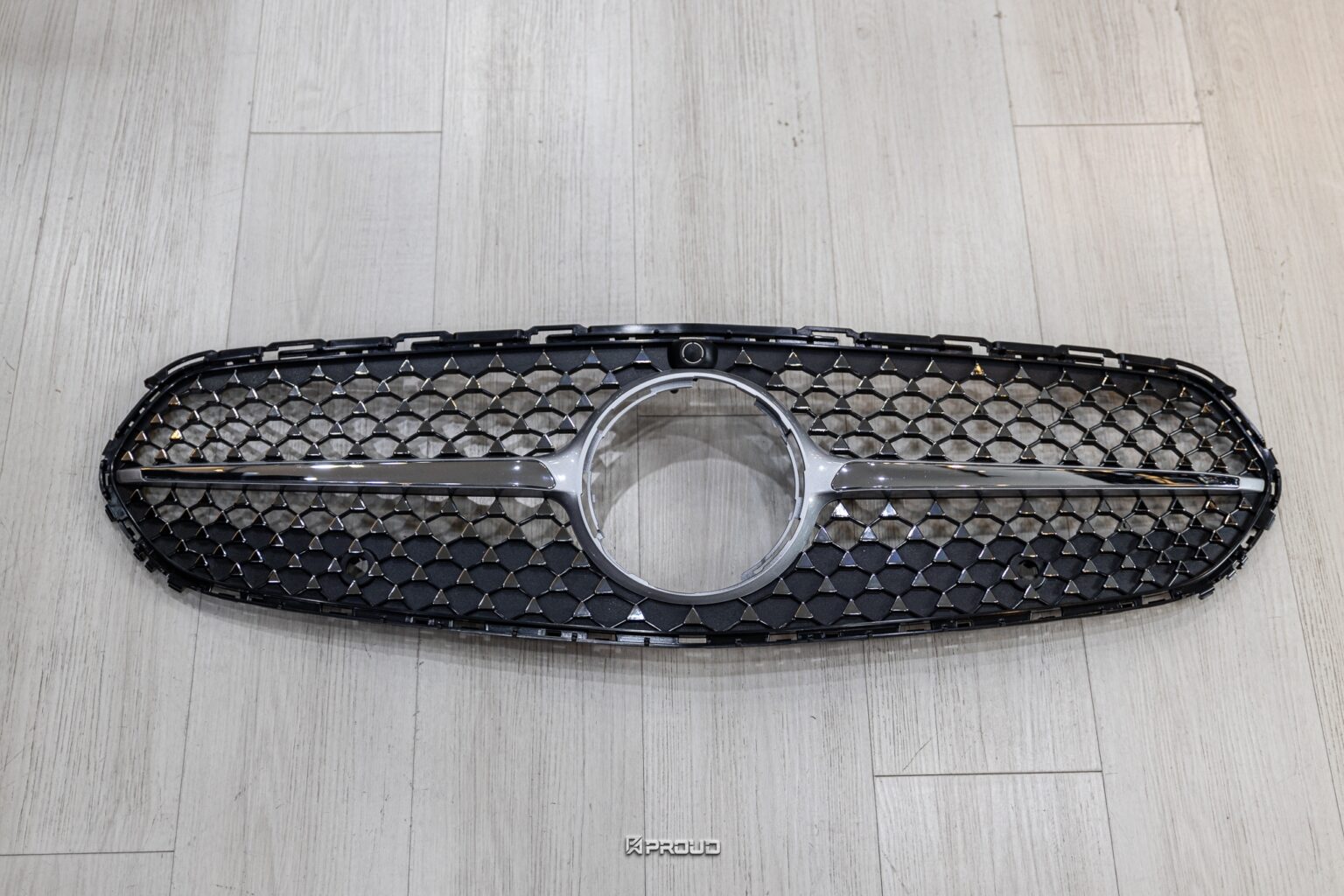 กระจังหน้า Diamond Benz C W206 Avantgard • Proud Auto Parts