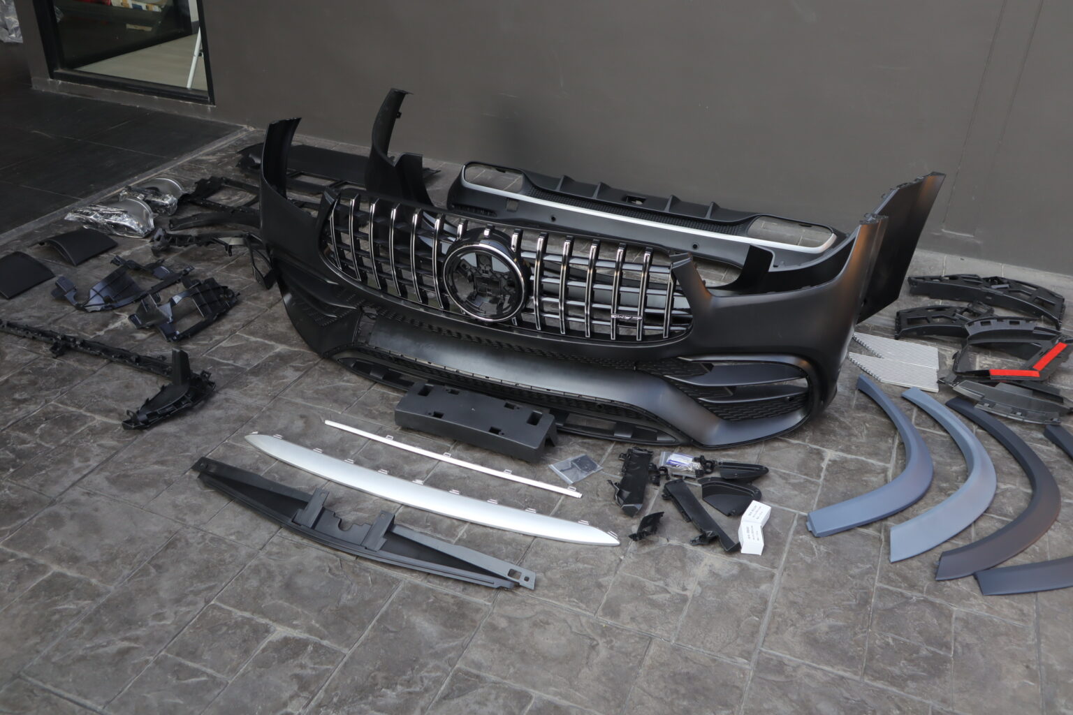 ชุดแต่งแปลงโฉม Benz GLE W167 เป็น GLE63 • Proud Auto Parts